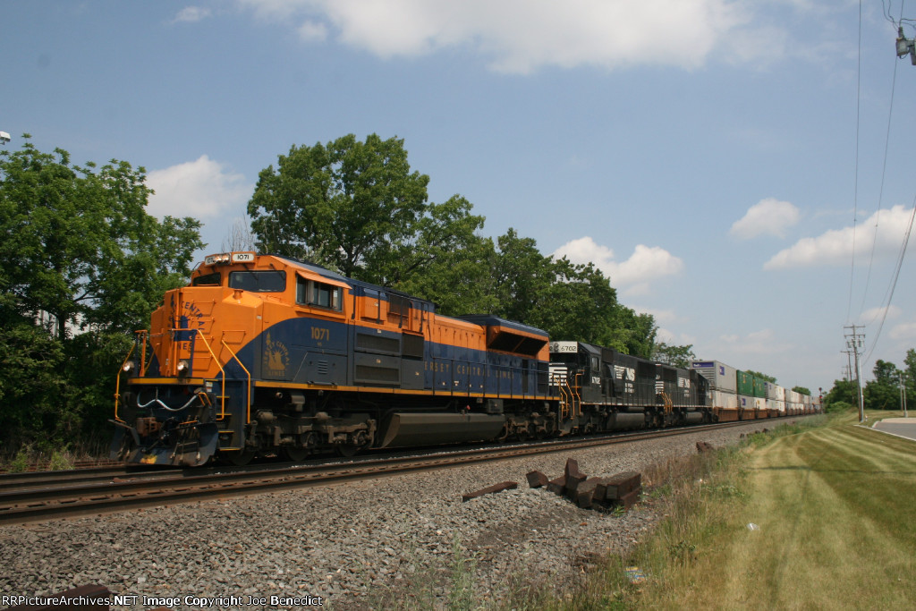 NS 1071 CNJ heritage unit on 21M